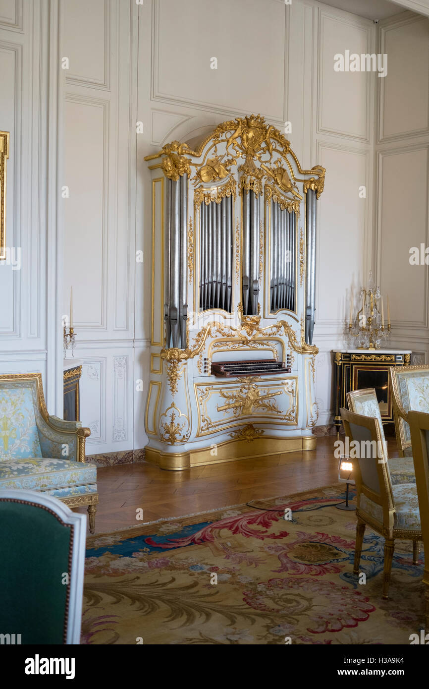 Château de Versailles room in Paris Stock Photo - Alamy