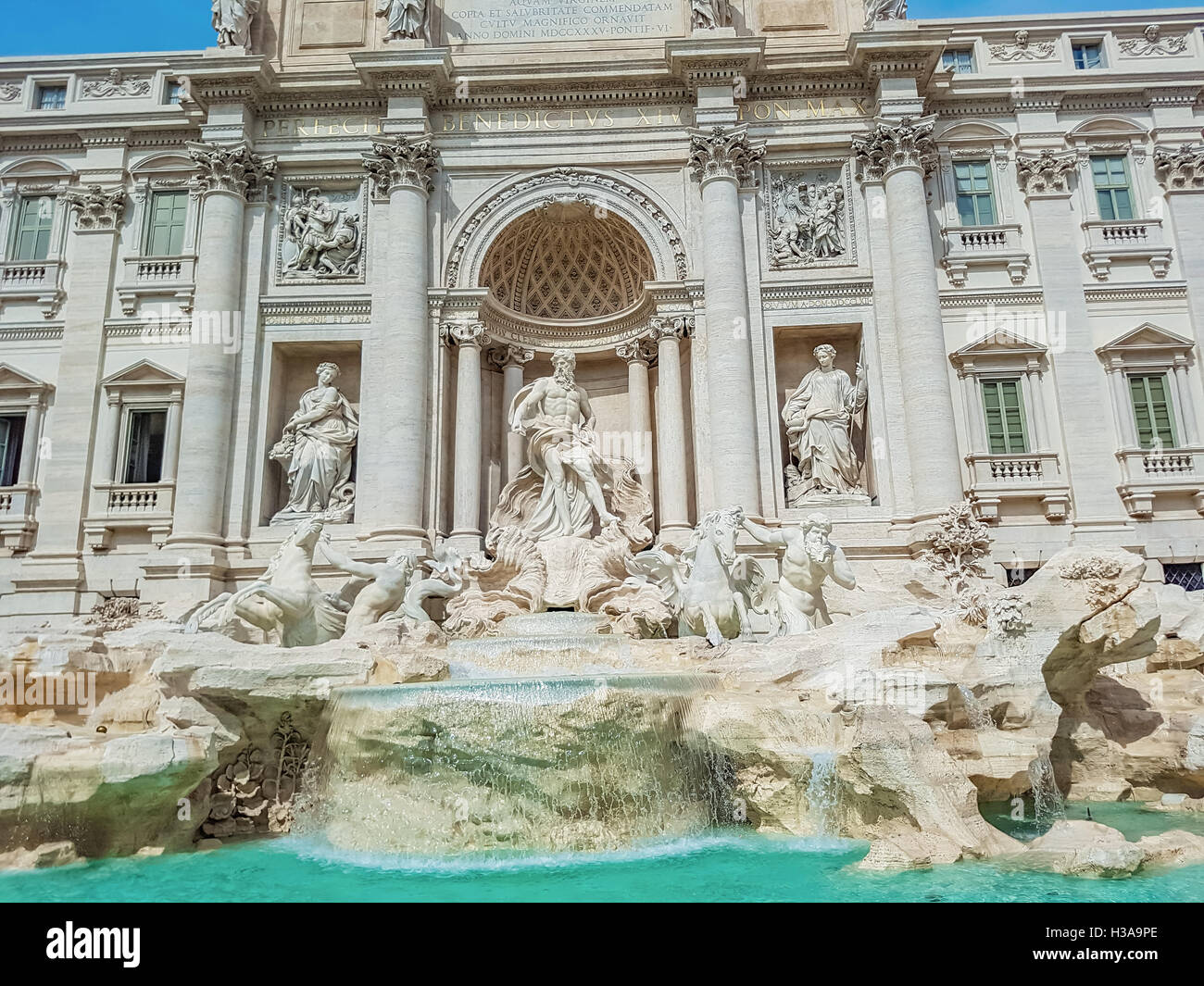 Trevi fountain rome roman italy italian architecture renaissance ...