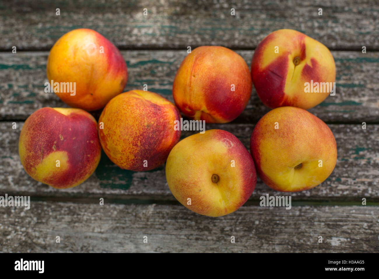 Outdoor peach hi-res stock photography and images - Alamy