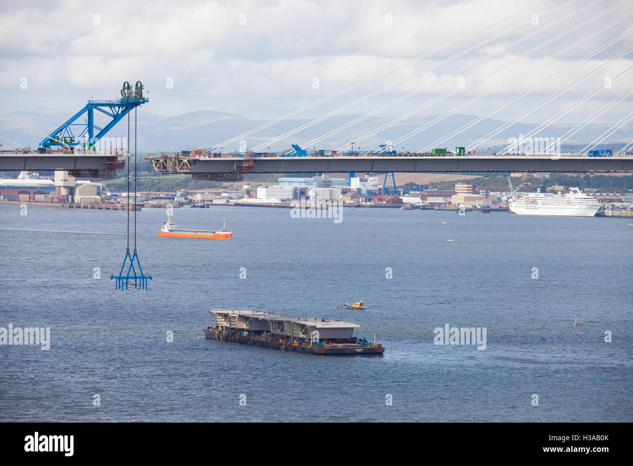 Cable Barge High Resolution Stock Photography and Images - Alamy