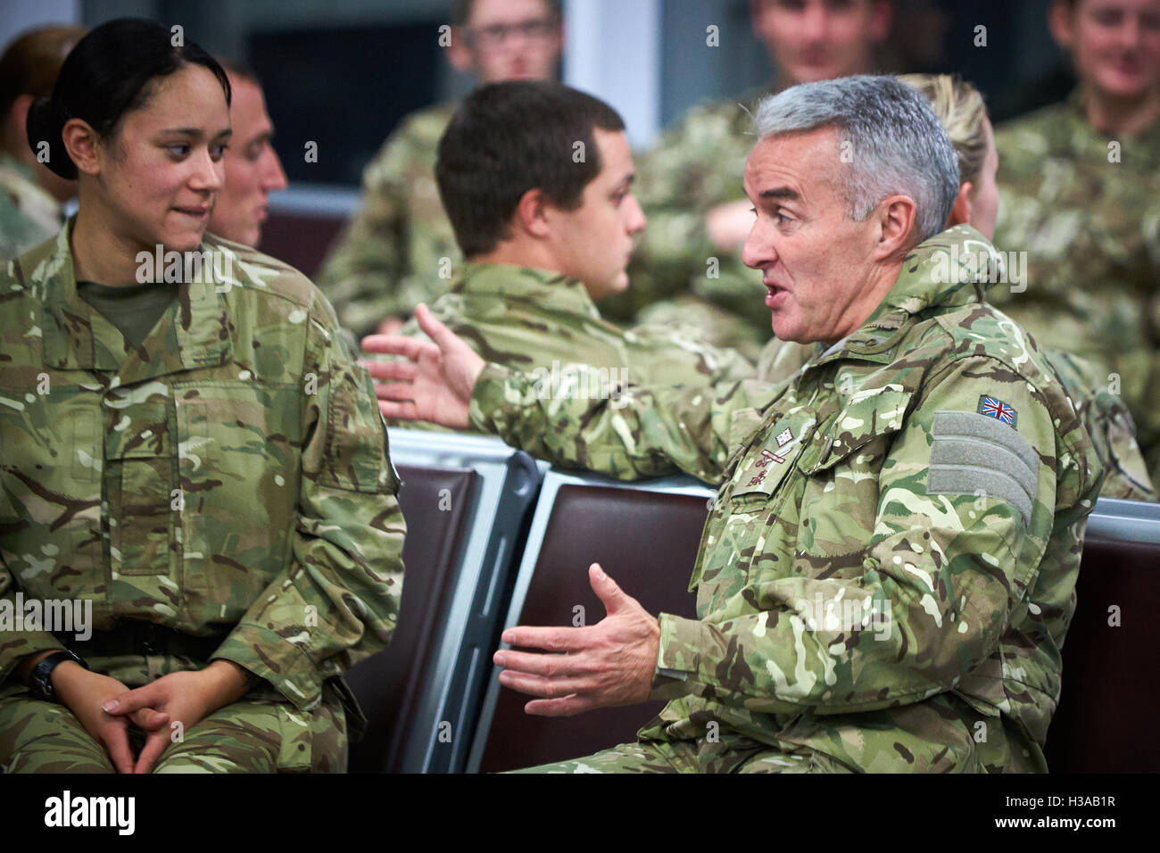Army medic medics ebola general hi-res stock photography and images - Alamy