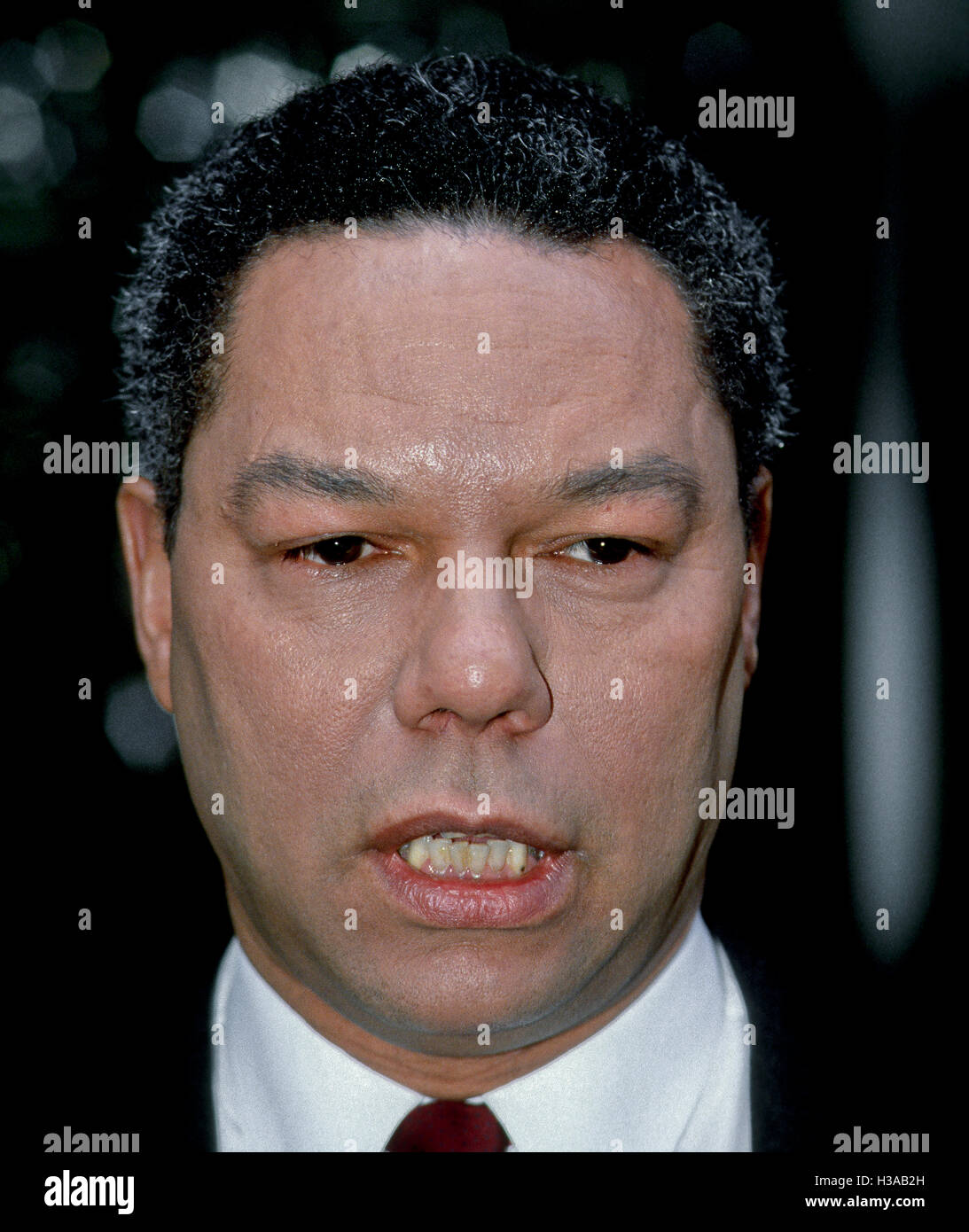 Colin powell 1988 hi-res stock photography and images - Alamy