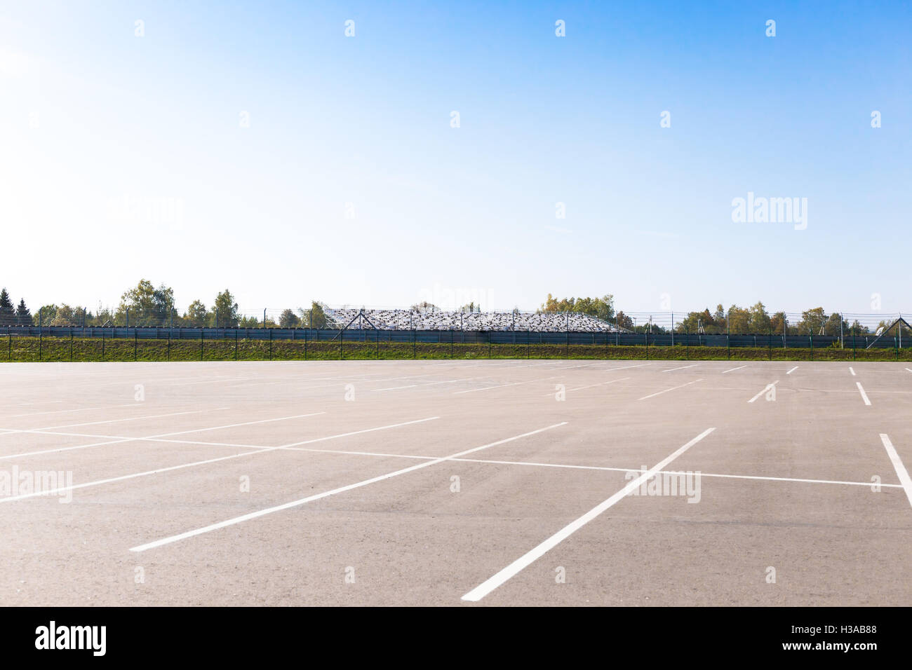 Empty carpark hi-res stock photography and images - Alamy