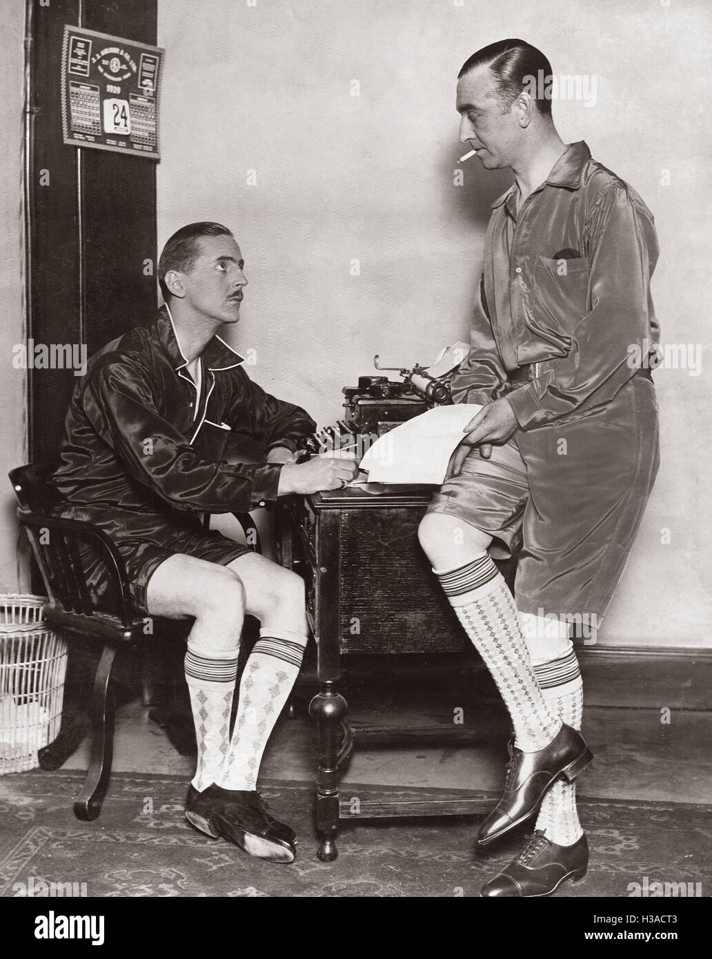 Historical mens fashion hi-res stock photography and images - Alamy