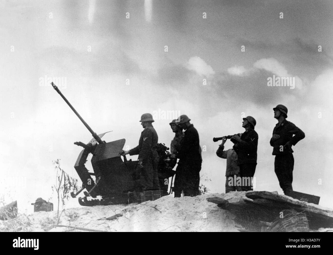 Soviet world war ii anti aircraft hi-res stock photography and images ...