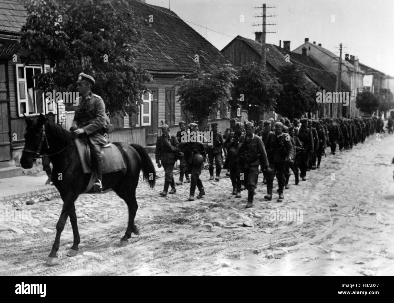 German infantry on the march through Lithuania, 1941 Stock Photo - Alamy