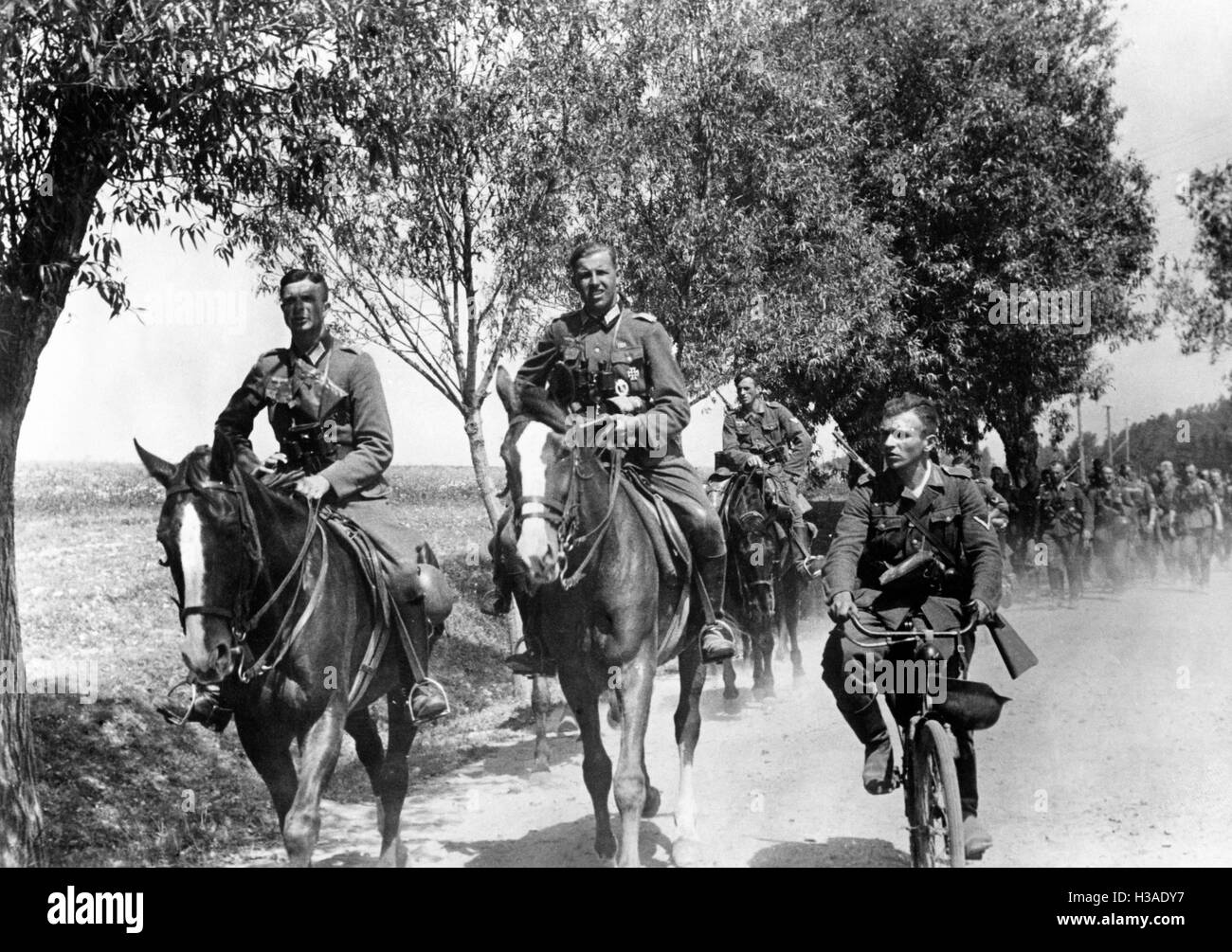 German infantry in world war two hi-res stock photography and images ...