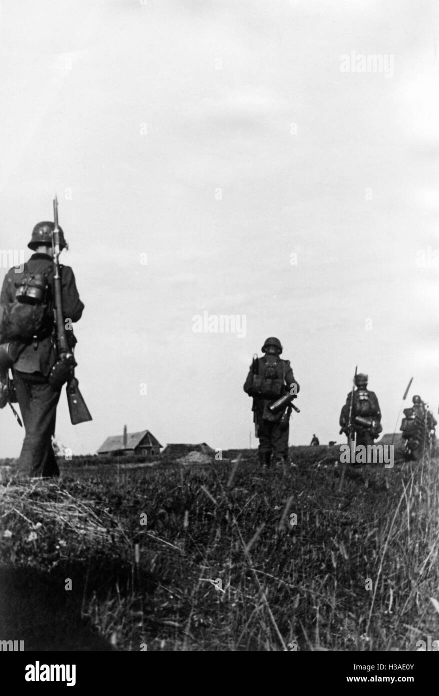 German Infantry Eastern Front Stock Photos & German Infantry Eastern ...