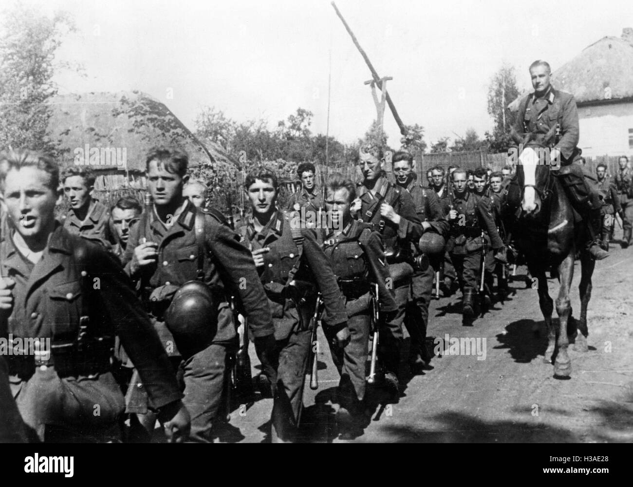 Infantry of the wehrmacht on the march hi-res stock photography and ...