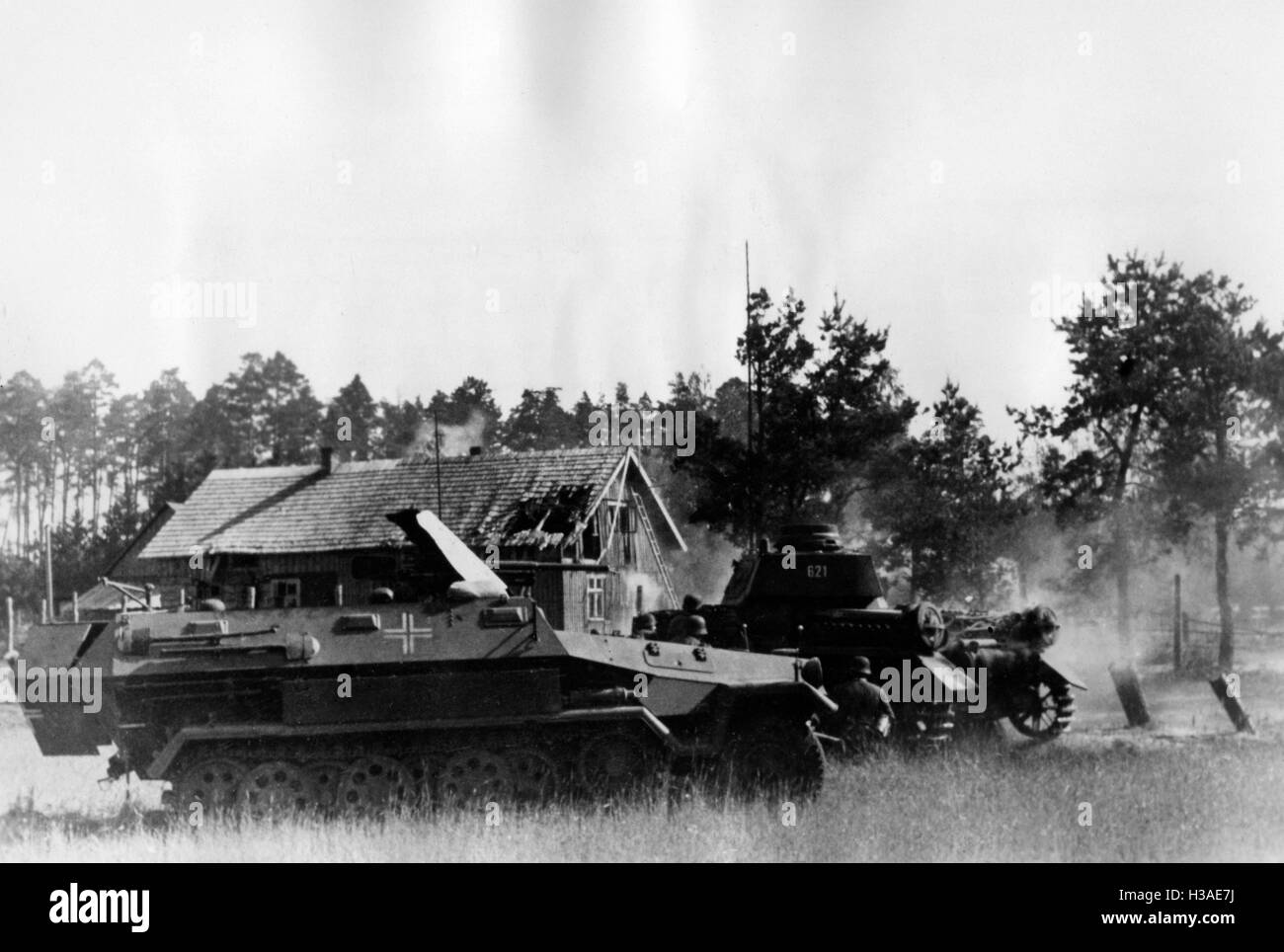 German troops during the beginning of the attack on the Eastern Front ...