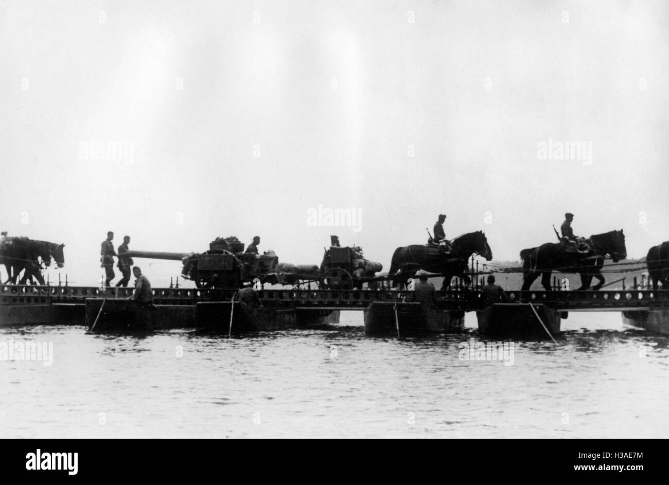 German troops cross the Memel, 1941 Stock Photo - Alamy