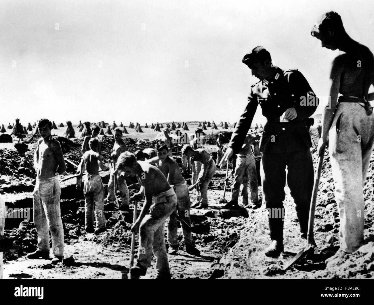 Men east prussia hi-res stock photography and images - Alamy