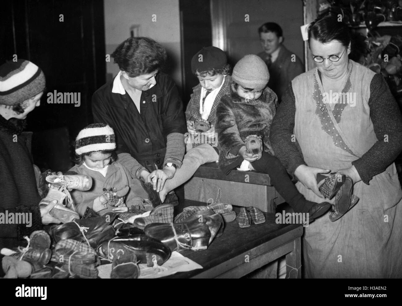 Era of clothing Black and White Stock Photos & Images - Alamy