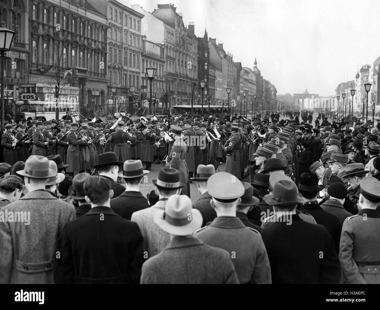 Sa standarte feldherrnhalle hi-res stock photography and images - Alamy