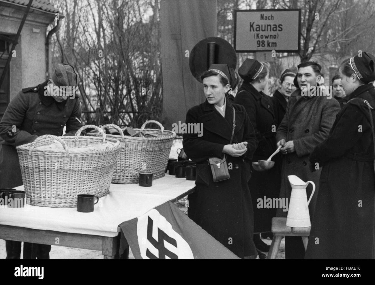 Distance counter Black and White Stock Photos & Images - Alamy