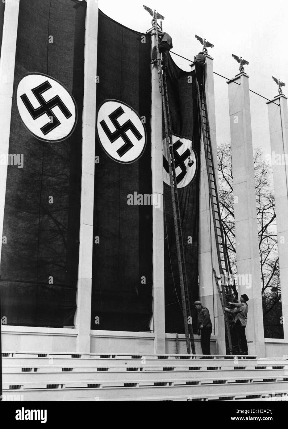 Reich eagle swastika Black and White Stock Photos & Images - Alamy