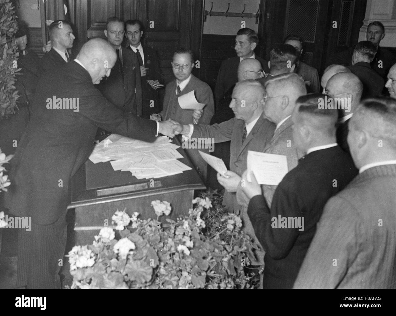 Swearing in of railway officials on Adolf Hitler, 1934 Stock Photo - Alamy