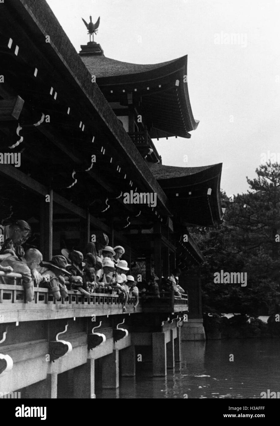 Heian temple Black and White Stock Photos & Images - Alamy