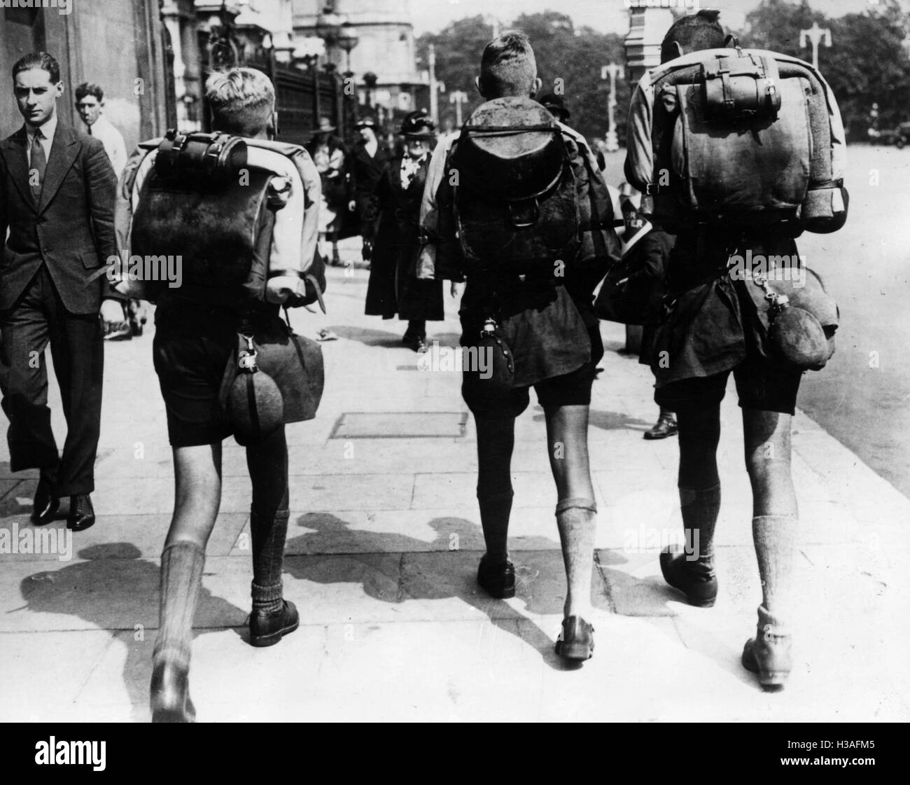 1935 british england hi-res stock photography and images - Alamy