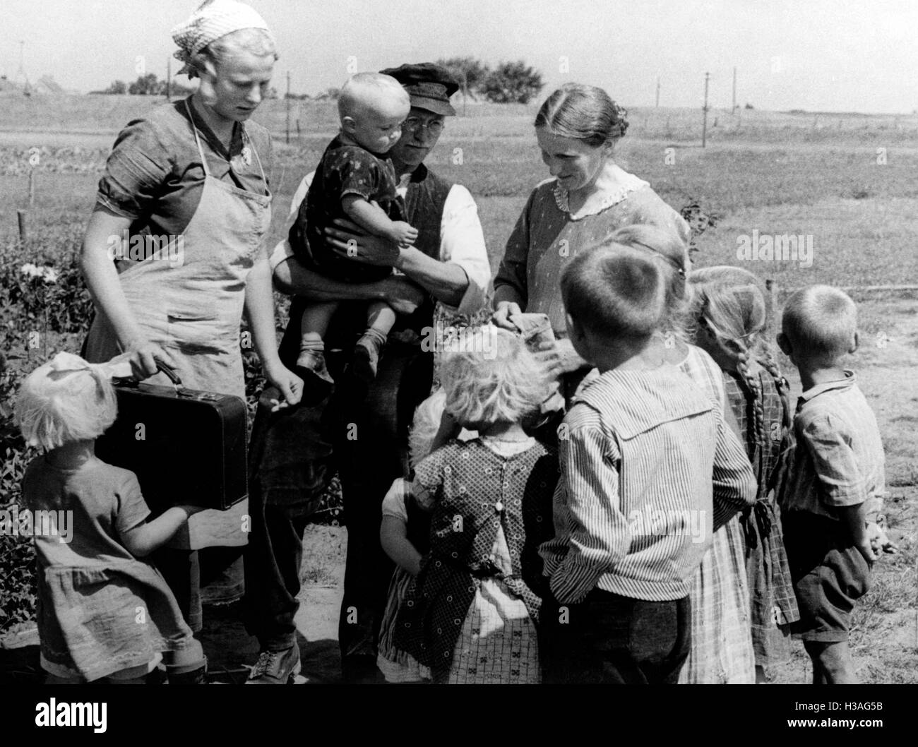 Child farm worker hi-res stock photography and images - Alamy