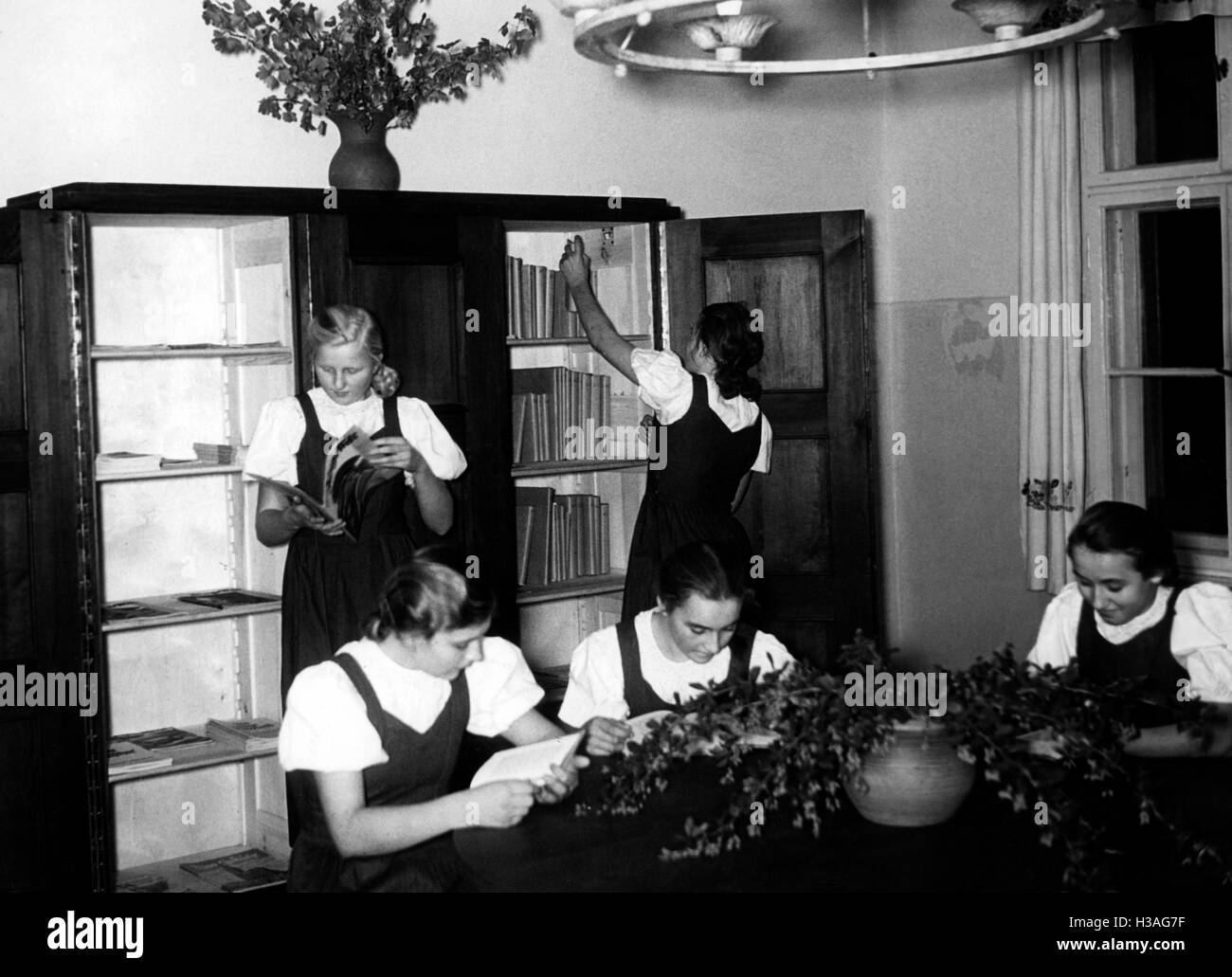 Reading camp Black and White Stock Photos & Images - Alamy