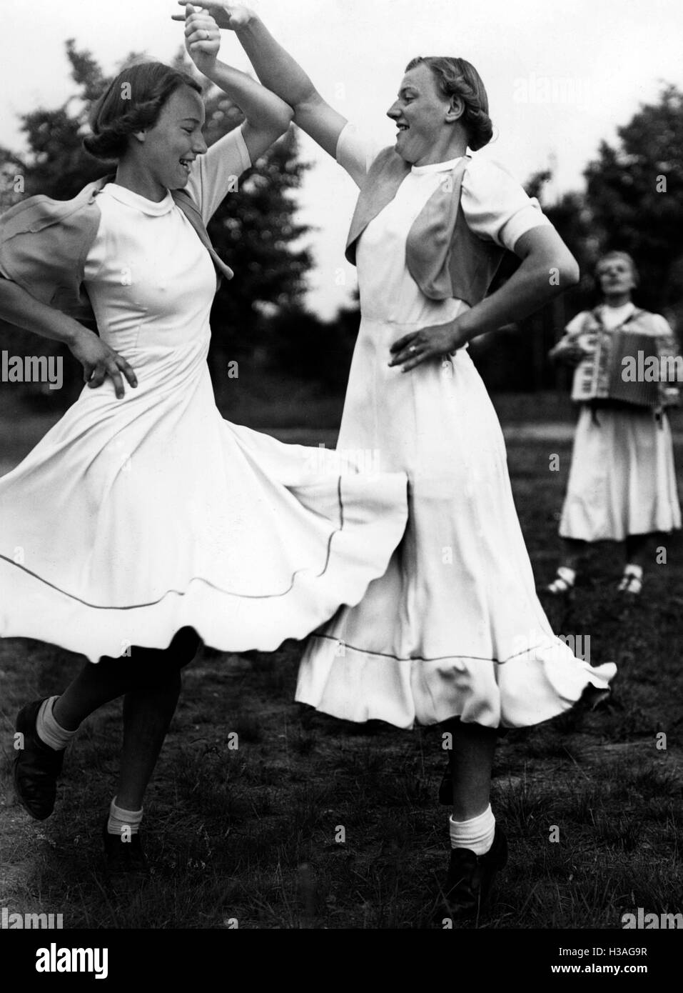 Two german girls of the bdm league of german girls hi-res stock ...