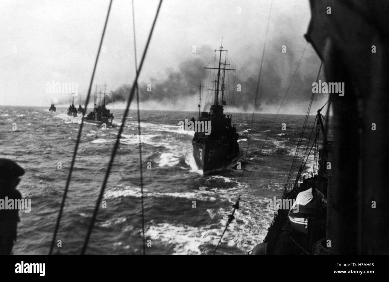 Historical military exercises hi-res stock photography and images - Alamy