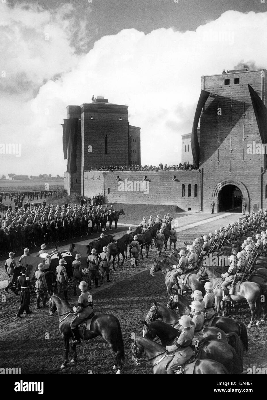 Transportation of the coffin of Paul von Hindenburg in the Tannenberg ...