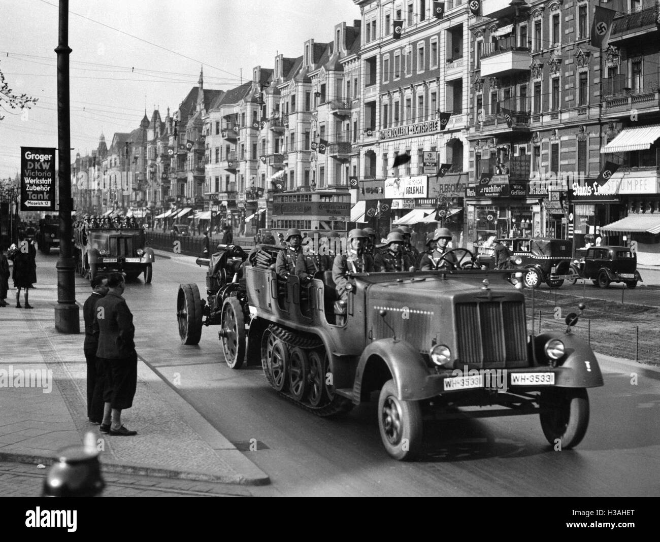 Parade of the Wehrmacht on Hitler's birthday in Berlin, 1938 Stock ...