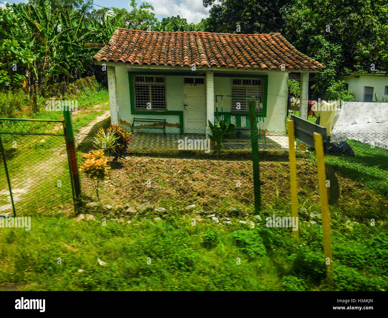 Ranches and Bungalows built in Cuban style on Cuba, wood straw and ...