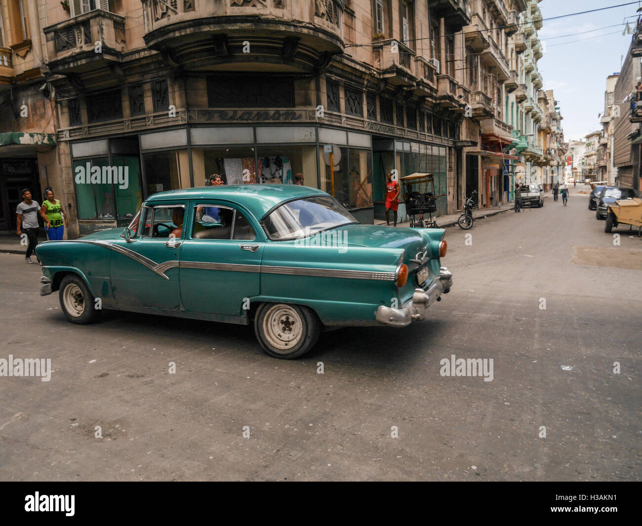 Cuban police car hi-res stock photography and images - Alamy