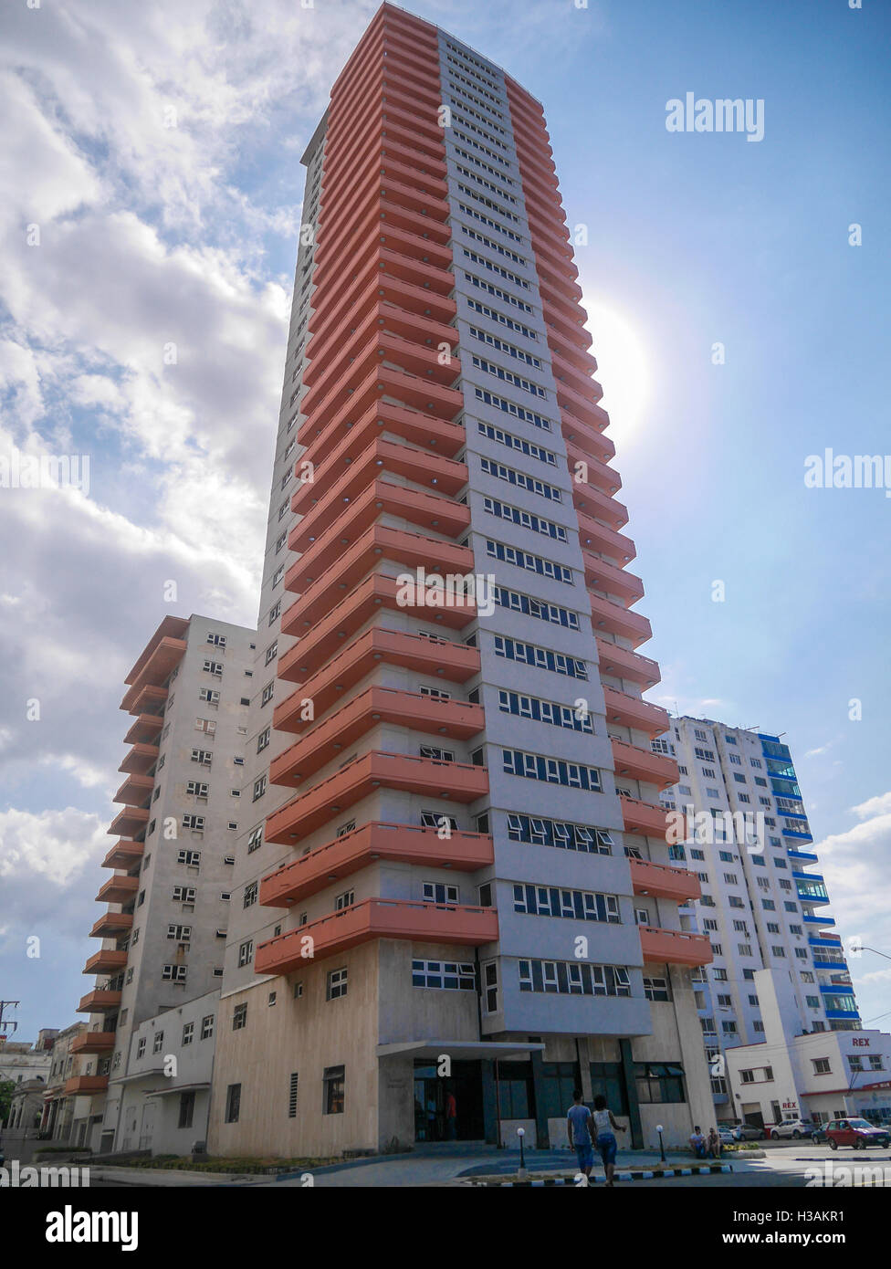 Tallest building in cuba hi-res stock photography and images - Alamy