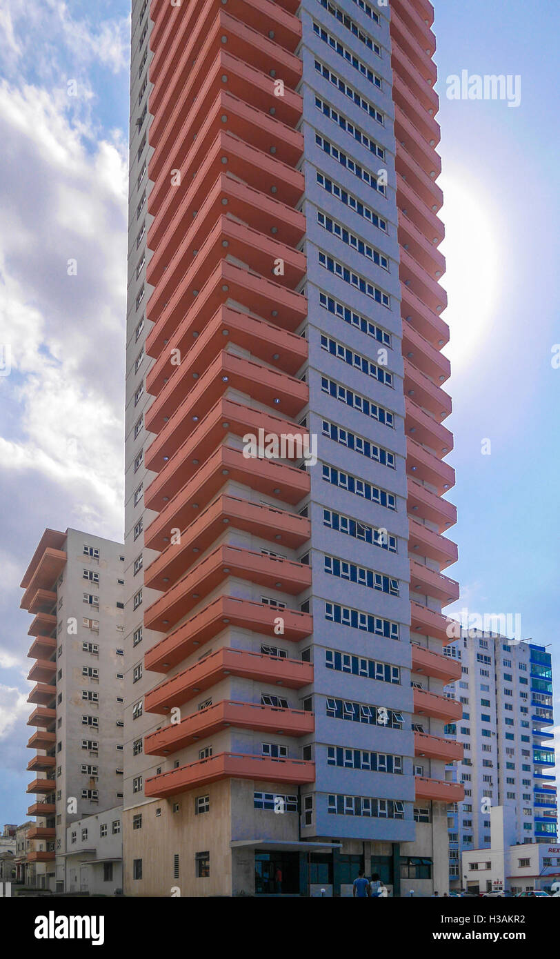 Tallest building in cuba hi-res stock photography and images - Alamy