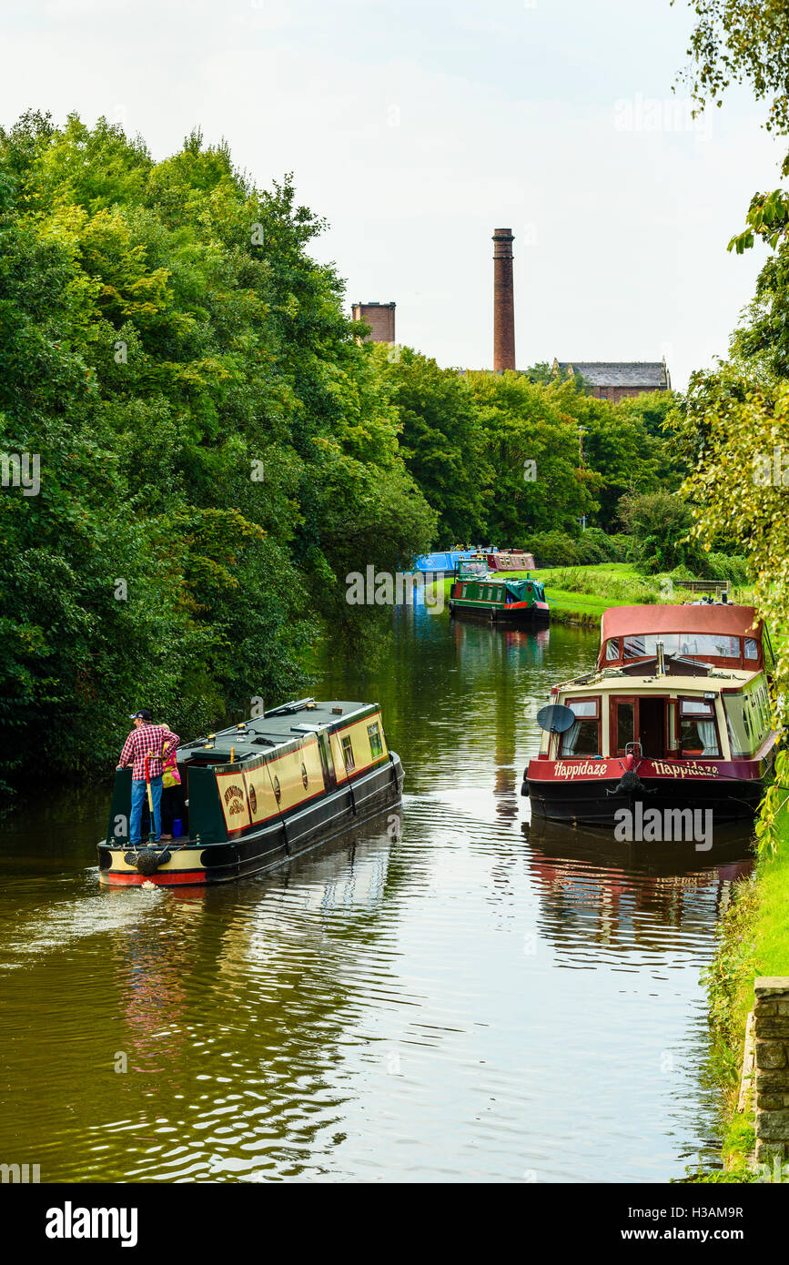 Narrowboats on the Leeds and Liverpool Canal just outside Burscough in ...