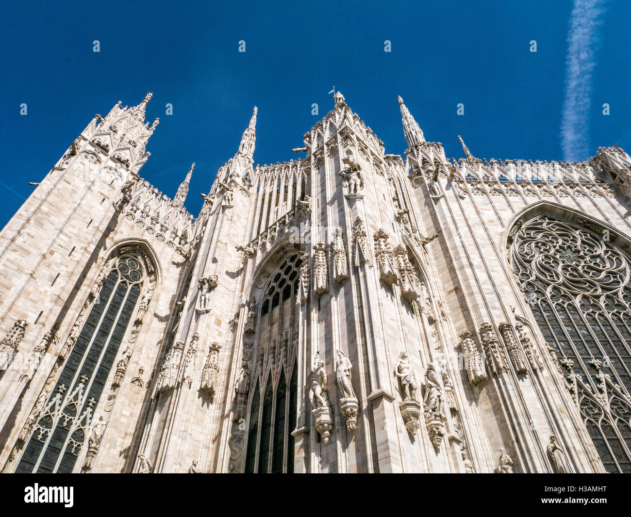 Architecture bright colors hi-res stock photography and images - Alamy