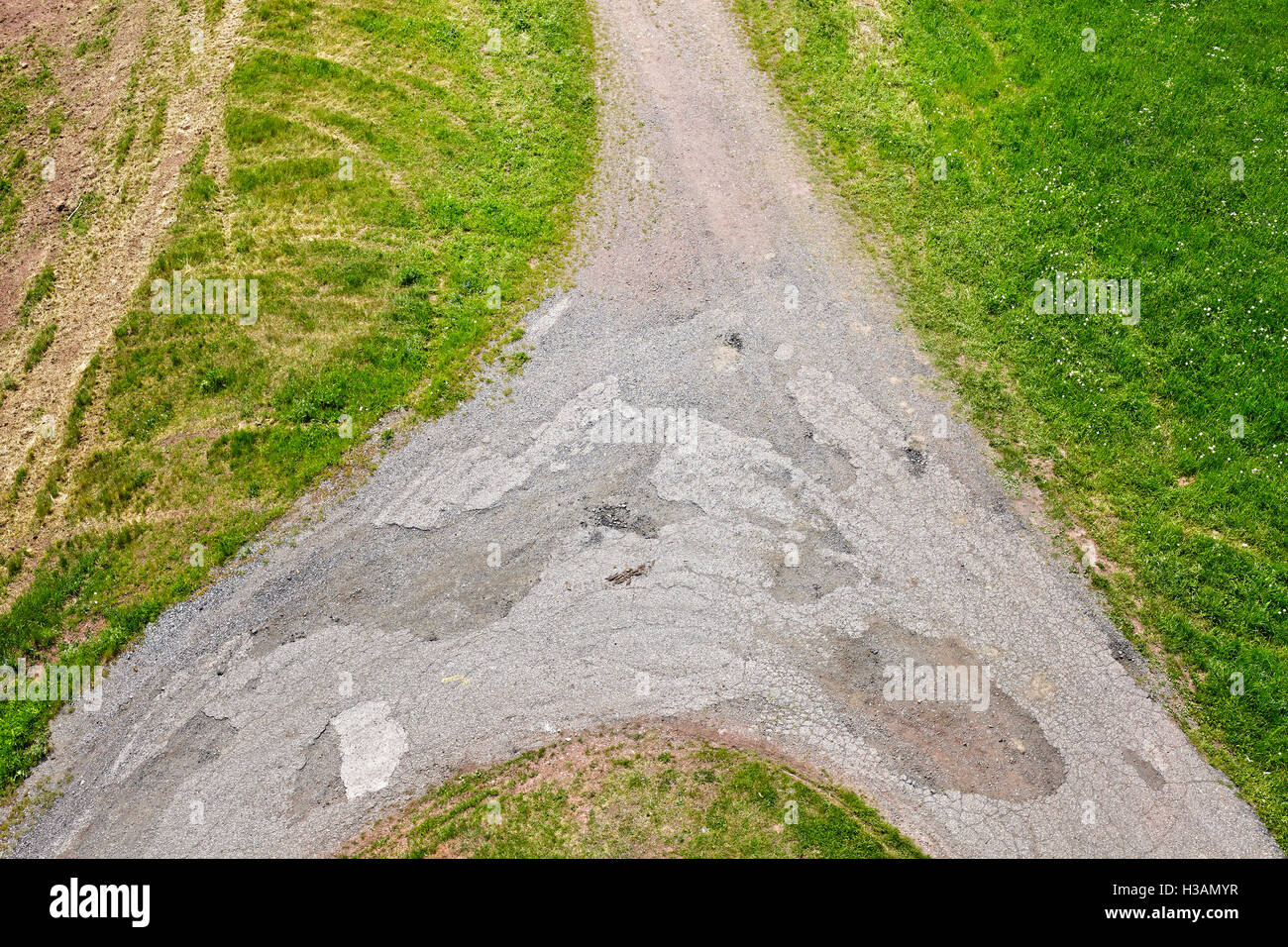 View of crossroads seen from above hi-res stock photography and images ...