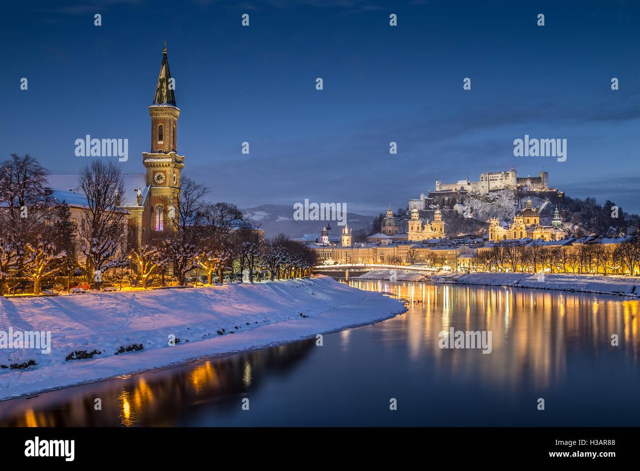 Cityscape with river salzach at night hi-res stock photography and ...