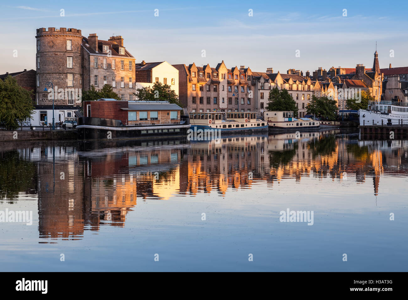 Sunset in the Shore, Leith, Edinburgh Stock Photo - Alamy