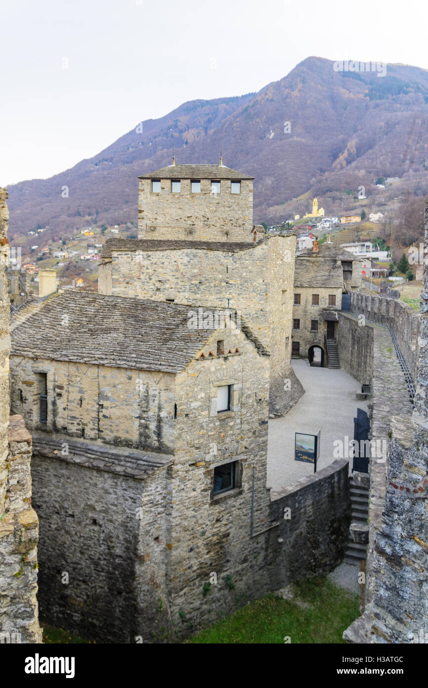 Montebello castle hi-res stock photography and images - Alamy