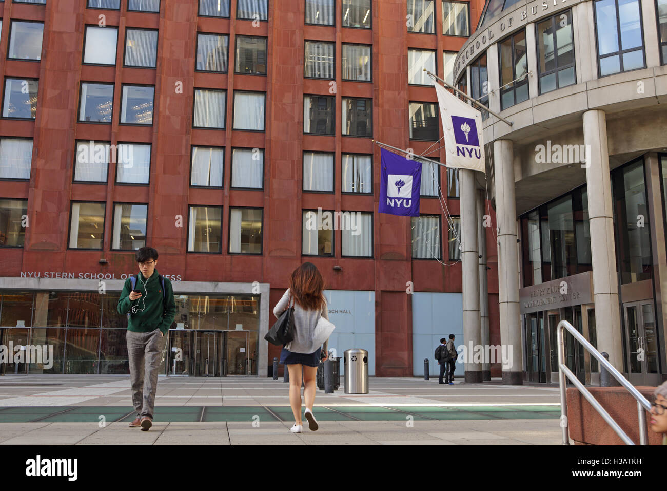 Nyu logo hi-res stock photography and images - Alamy