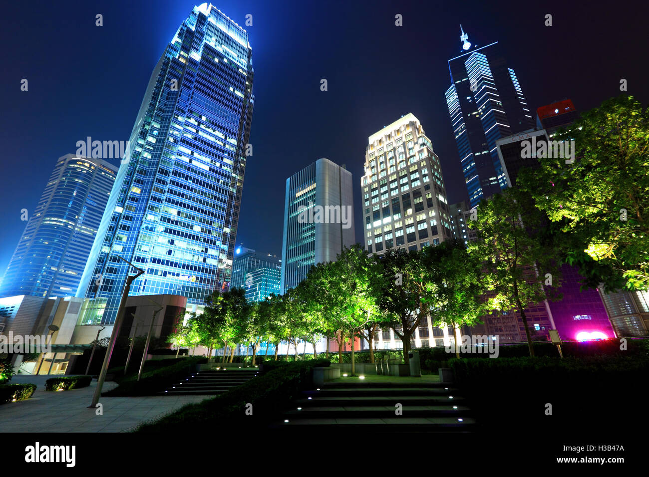 Office building at night Stock Photo - Alamy