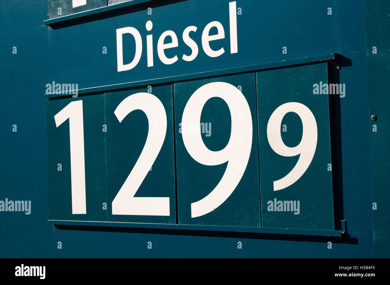 Red white and blue gas station sign hi-res stock photography and images ...