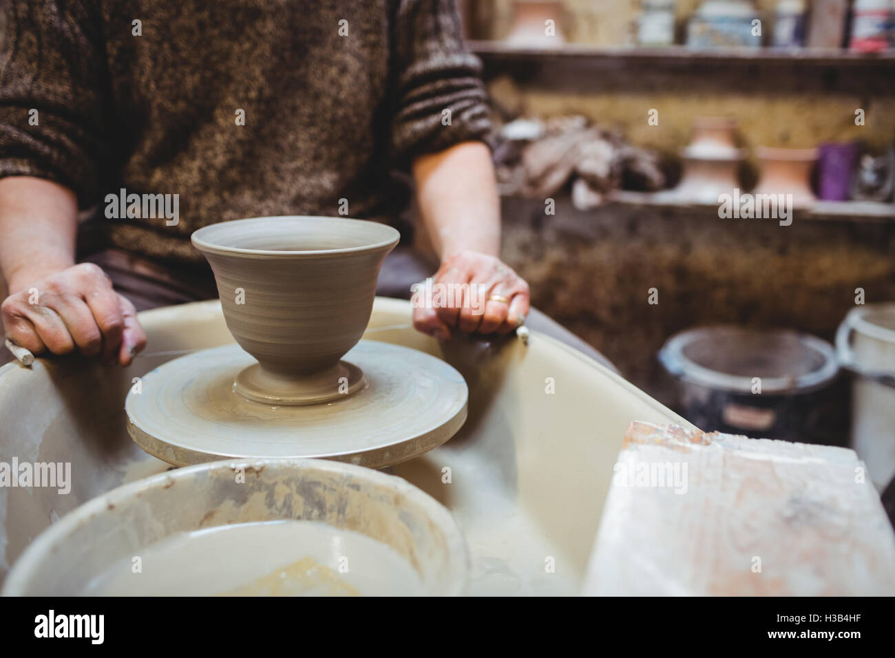 Man pottery hi-res stock photography and images - Alamy