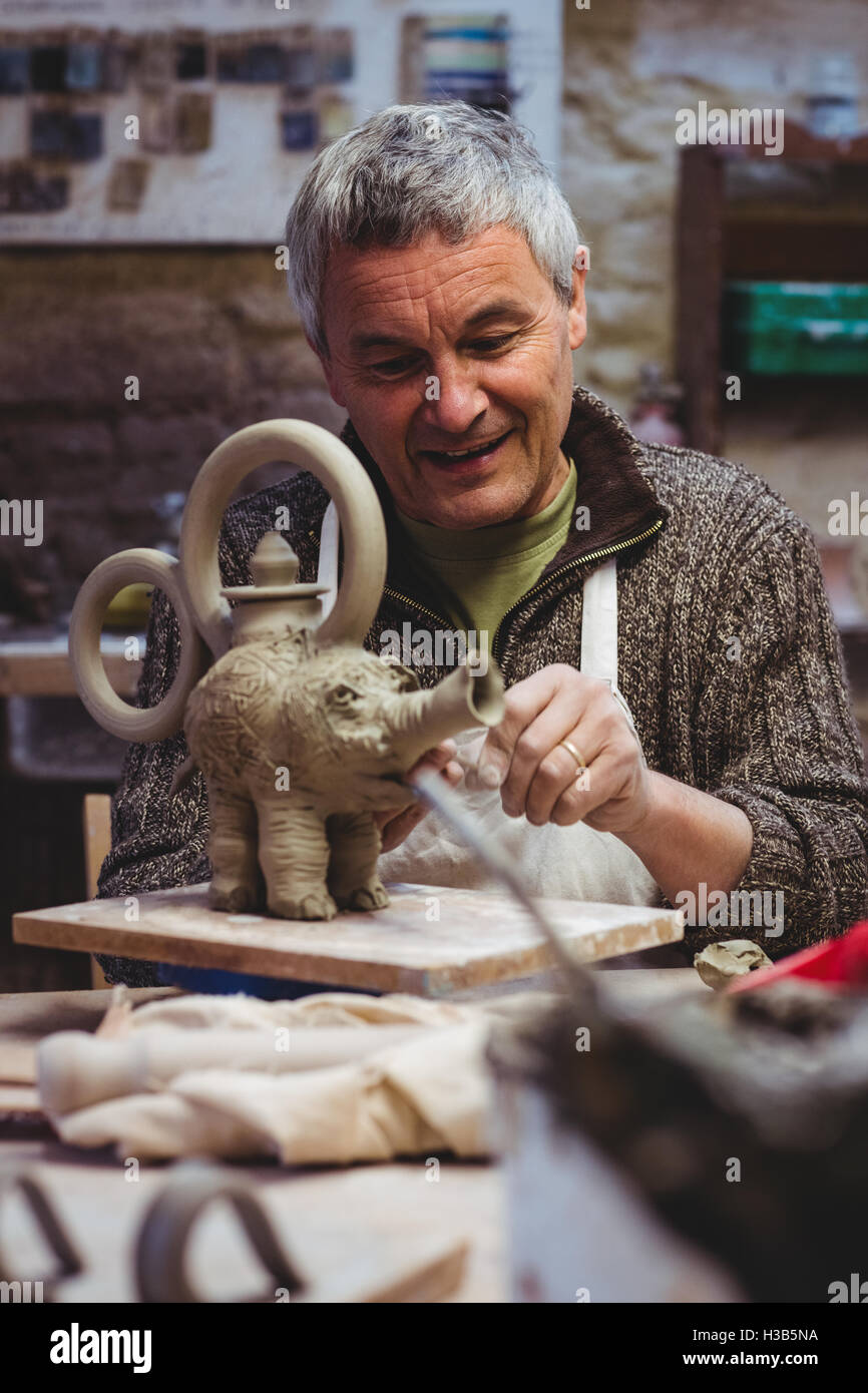 Smiling artist hi-res stock photography and images - Alamy