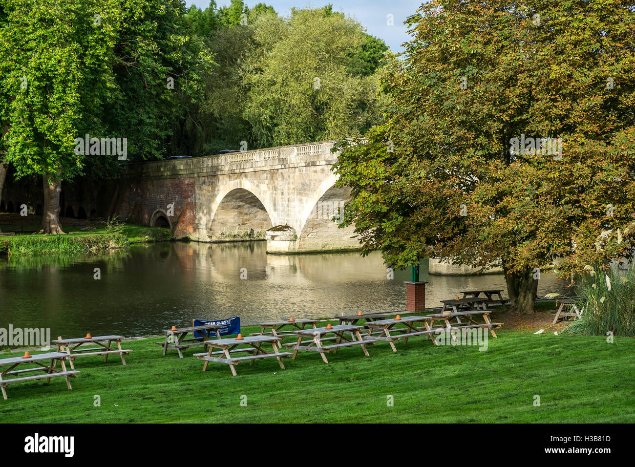 Shillingford hi-res stock photography and images - Alamy