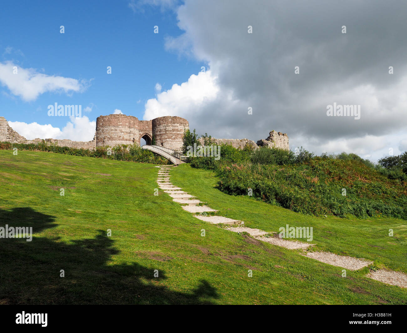 Ancient Ruins at Beeston Castle Stock Photo - Alamy