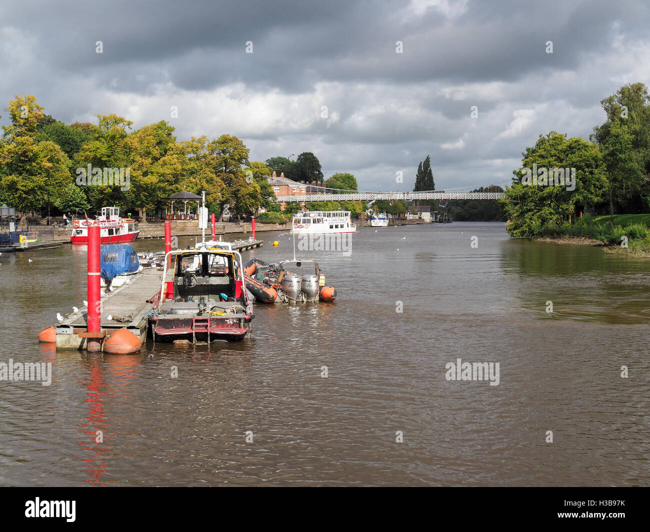 Chester boats hi-res stock photography and images - Alamy