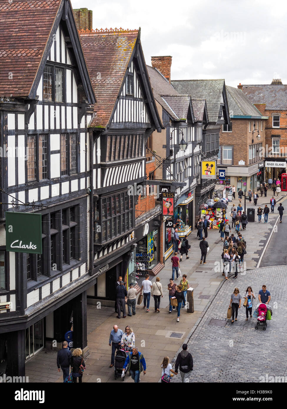 People Shopping in Chester City Centre Stock Photo - Alamy