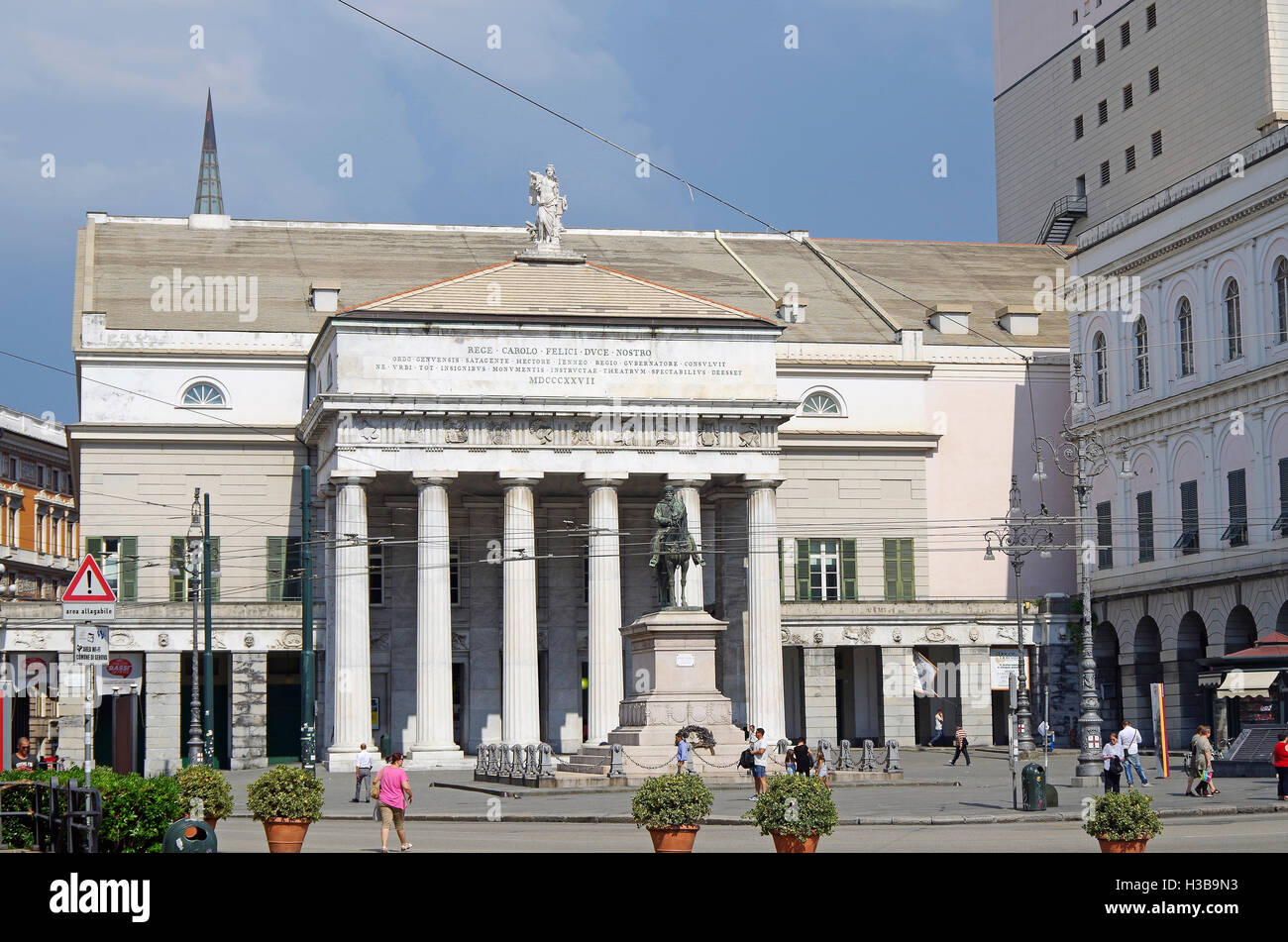 Teatro carlo felice hi-res stock photography and images - Alamy
