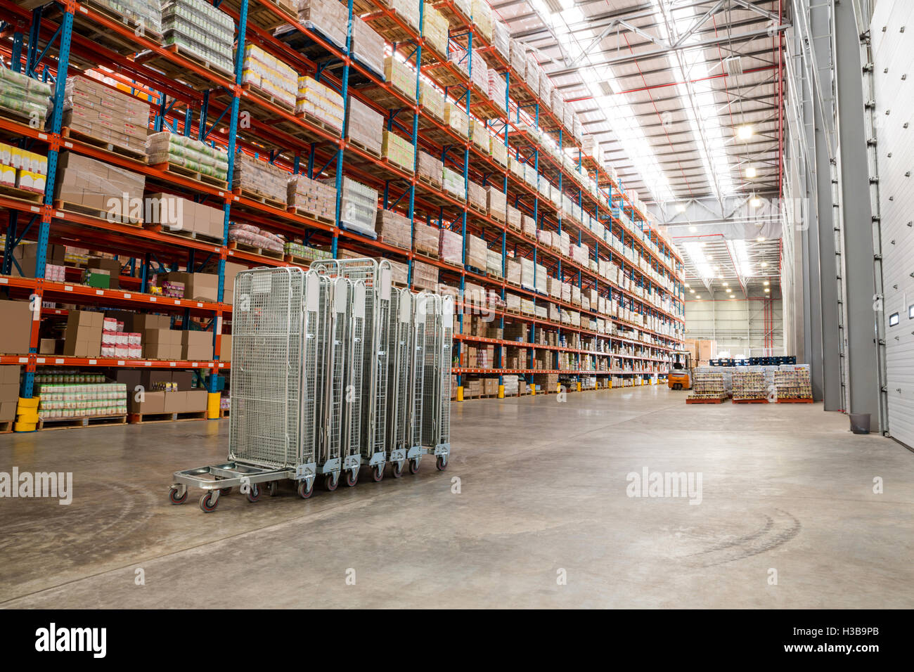 Hardware aisle hi-res stock photography and images - Alamy